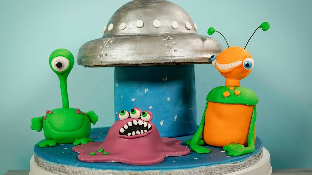 Martian Invasion Cake Tutorial - Caker School